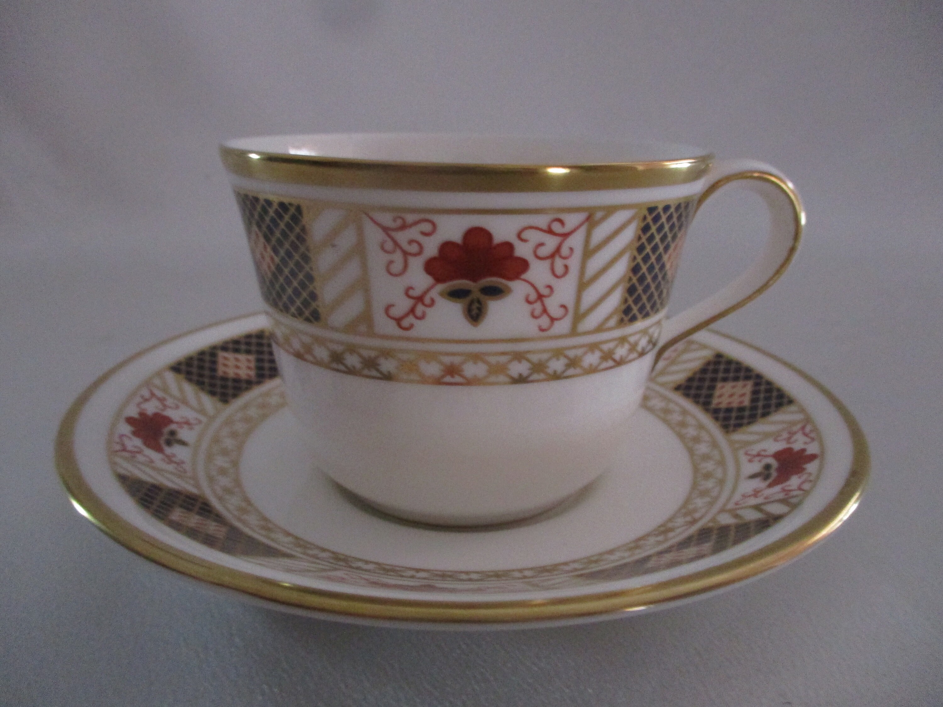 Royal Crown Derby Bone China derby Pattern Flat Cup and Saucer Set Gold ...