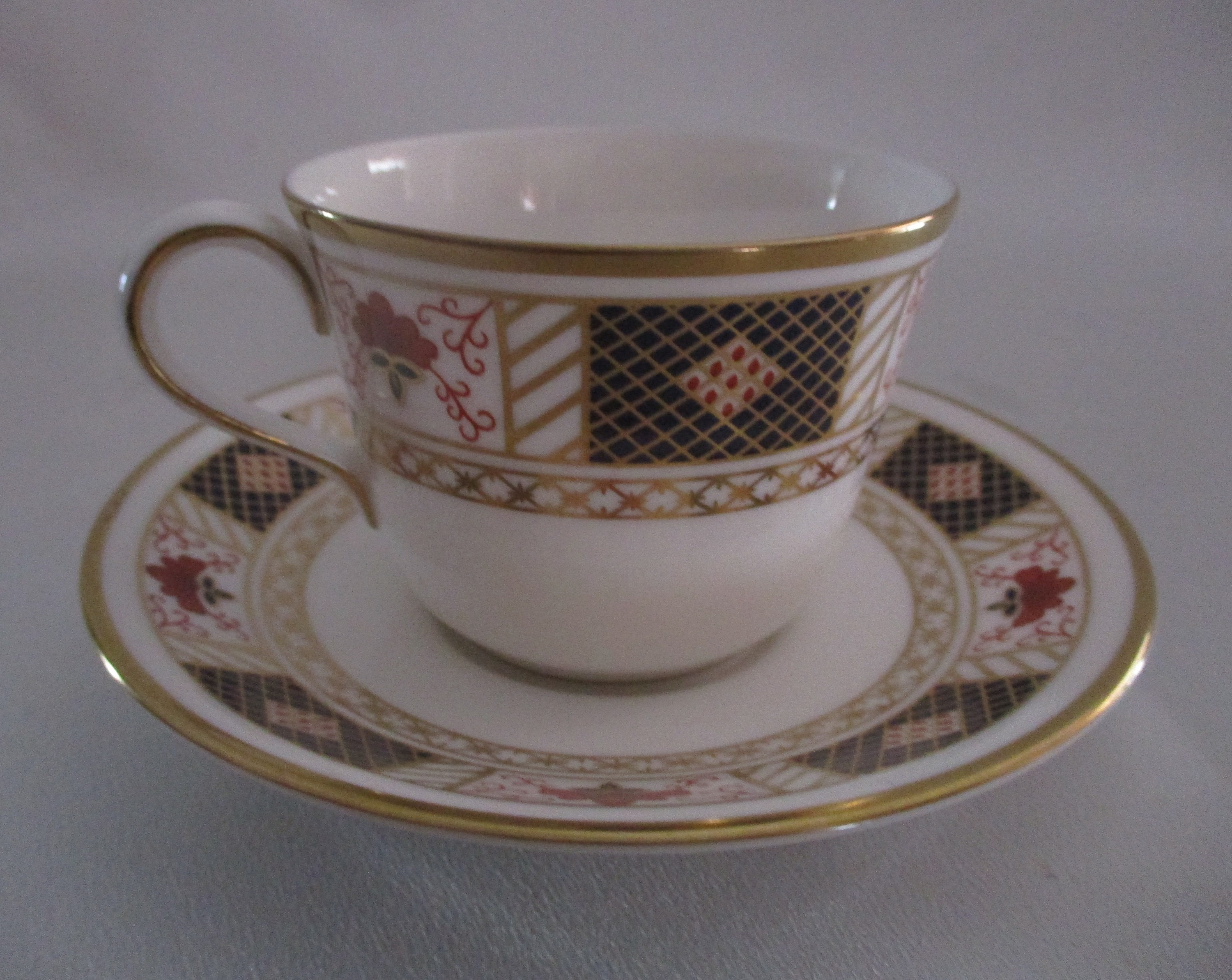 Royal Crown Derby Bone China derby Pattern Flat Cup and Saucer Set Gold ...