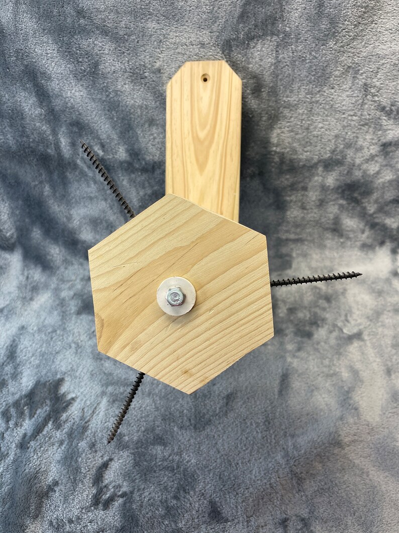 Have Fun Watching Your Squirrels Eat From This Three Corn Cob Spinning ...