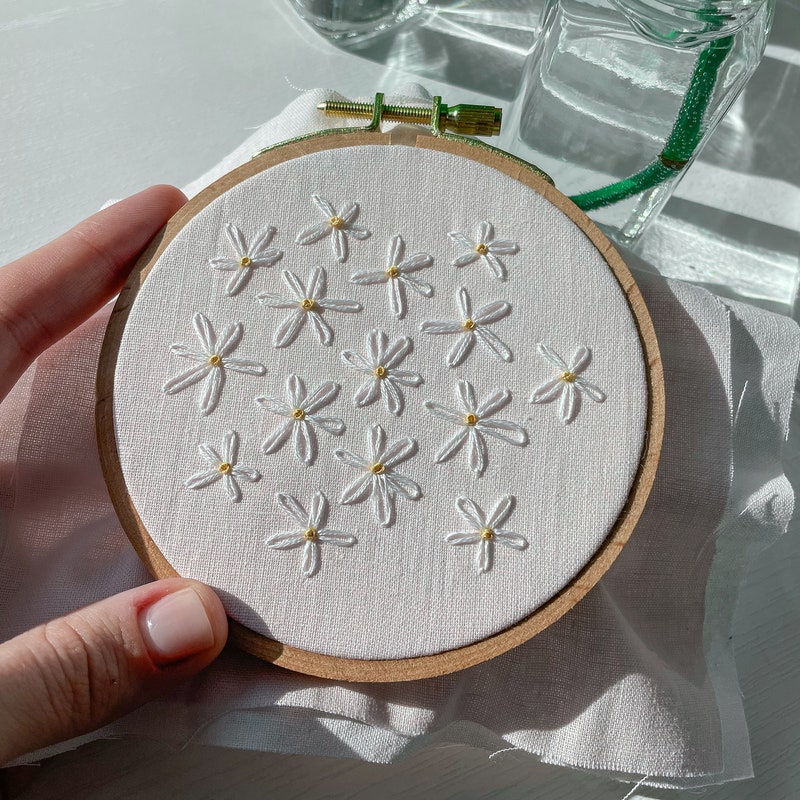 Daisy Embroidery Pattern - Etsy