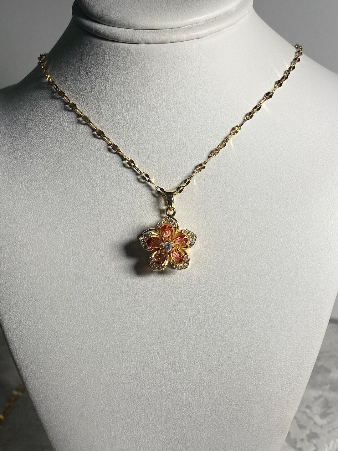 Rotating 5 Petal Flower Pendant, Necklace, Inlaid Sparkling Gemstone ...