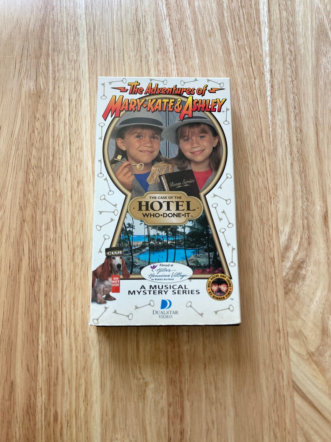 The Adventures of Mary Kate & Ashley - the Case of the Hotel Who Done ...