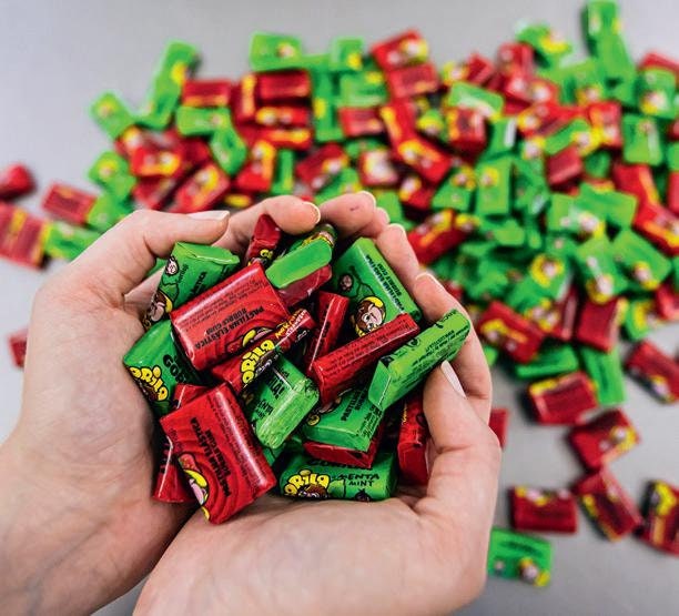 40 Chewing Gum Gorila Traditional Assorted Flavours Bubble Gum Candy ...