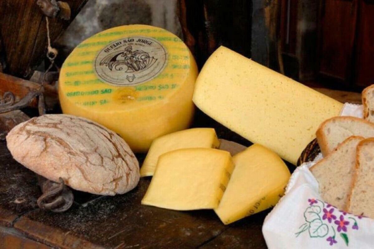 Azores Island Cheese Portugal 5 Months Cure Intense Flavour 400g 14 ...