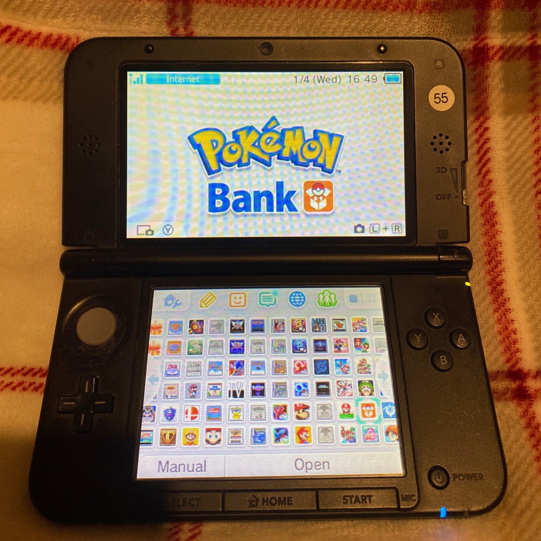 Nintendo 3DS XL in Black Bundled W/ 64gb SD, Games, Stylus and Charger ...