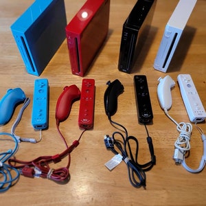 Wii Console & Controllers Game Good Condition - Etsy