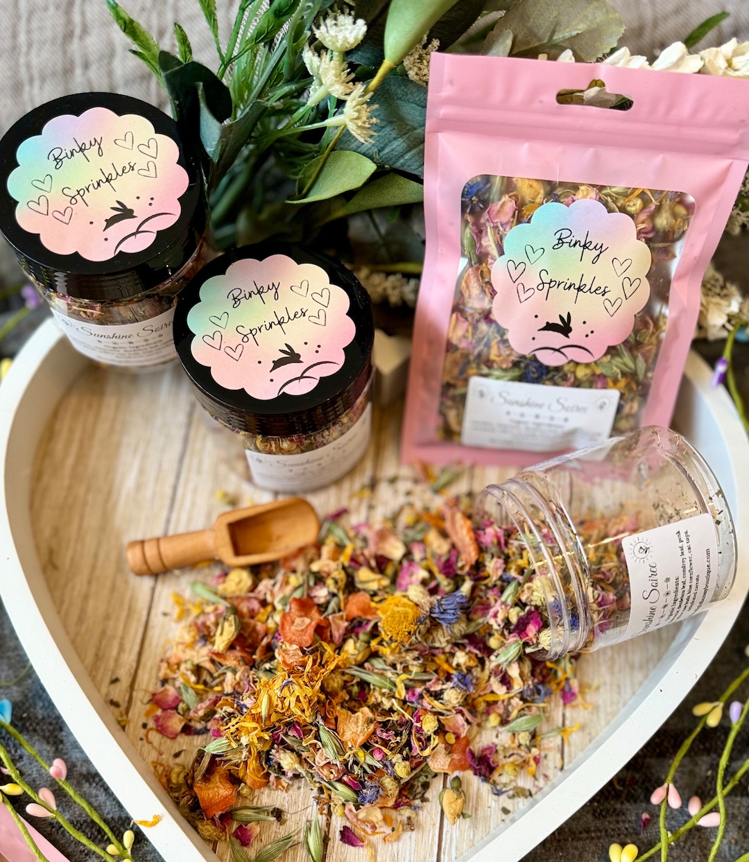 Binky Sprinkles Forage Blend Sunshine Soirée Springtime Forage Mix Hay ...