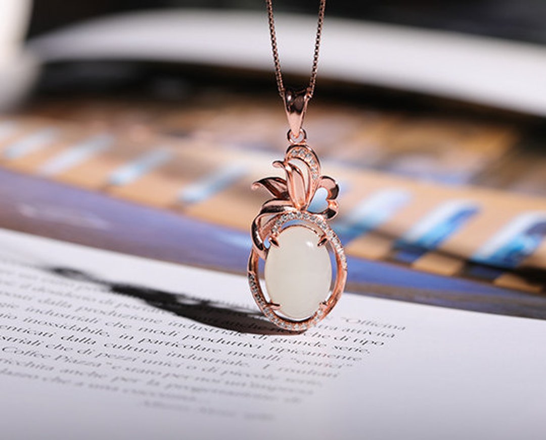 Certificat authentique Rose Collier de jade en or blanc,collier de jade ...