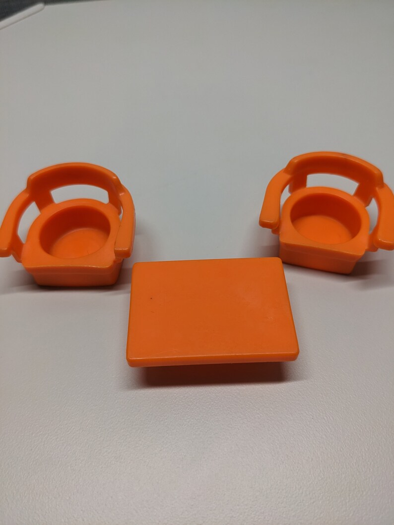 Fisher Price Little People Captain's Chairs and Tables Orange (little ...