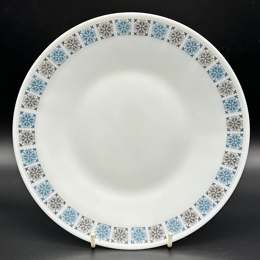 Retro JAJ Pyrex Chelsea Dinner Plates 10" - Etsy UK