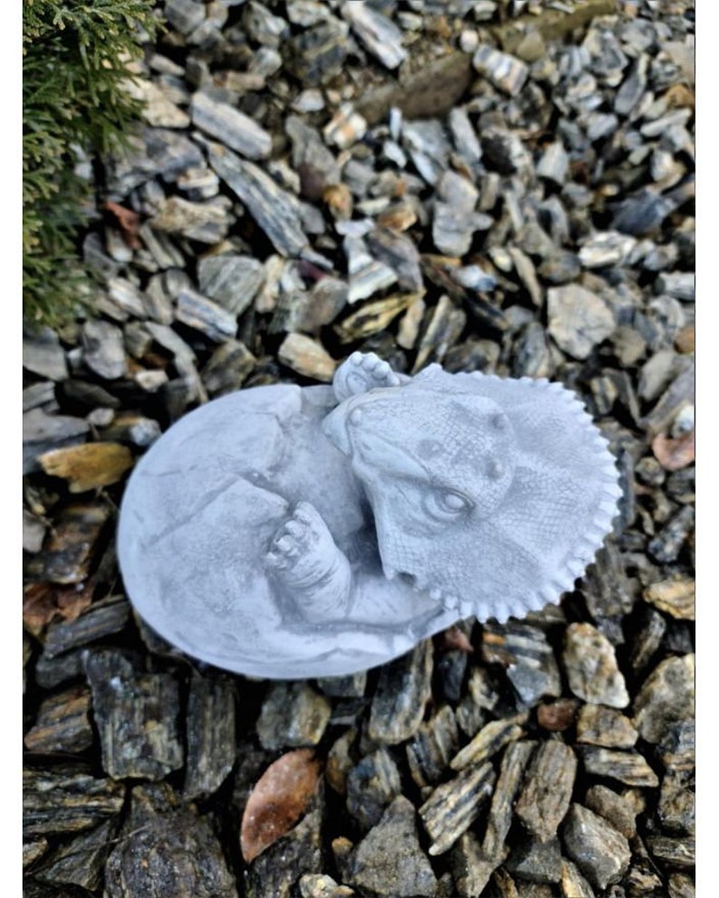 Dinosaur Egg Concrete Statue, Baby Raptor Dino Egg Stone Sculpture ...