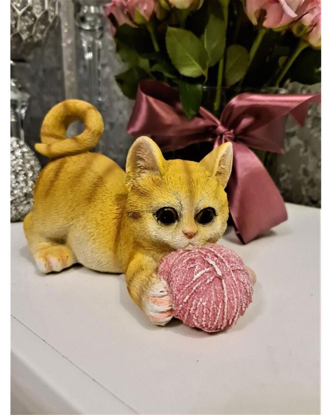 Cat Have Fun With Ball of Yarn, Lovely Resin Kitten With Ball of Wool ...
