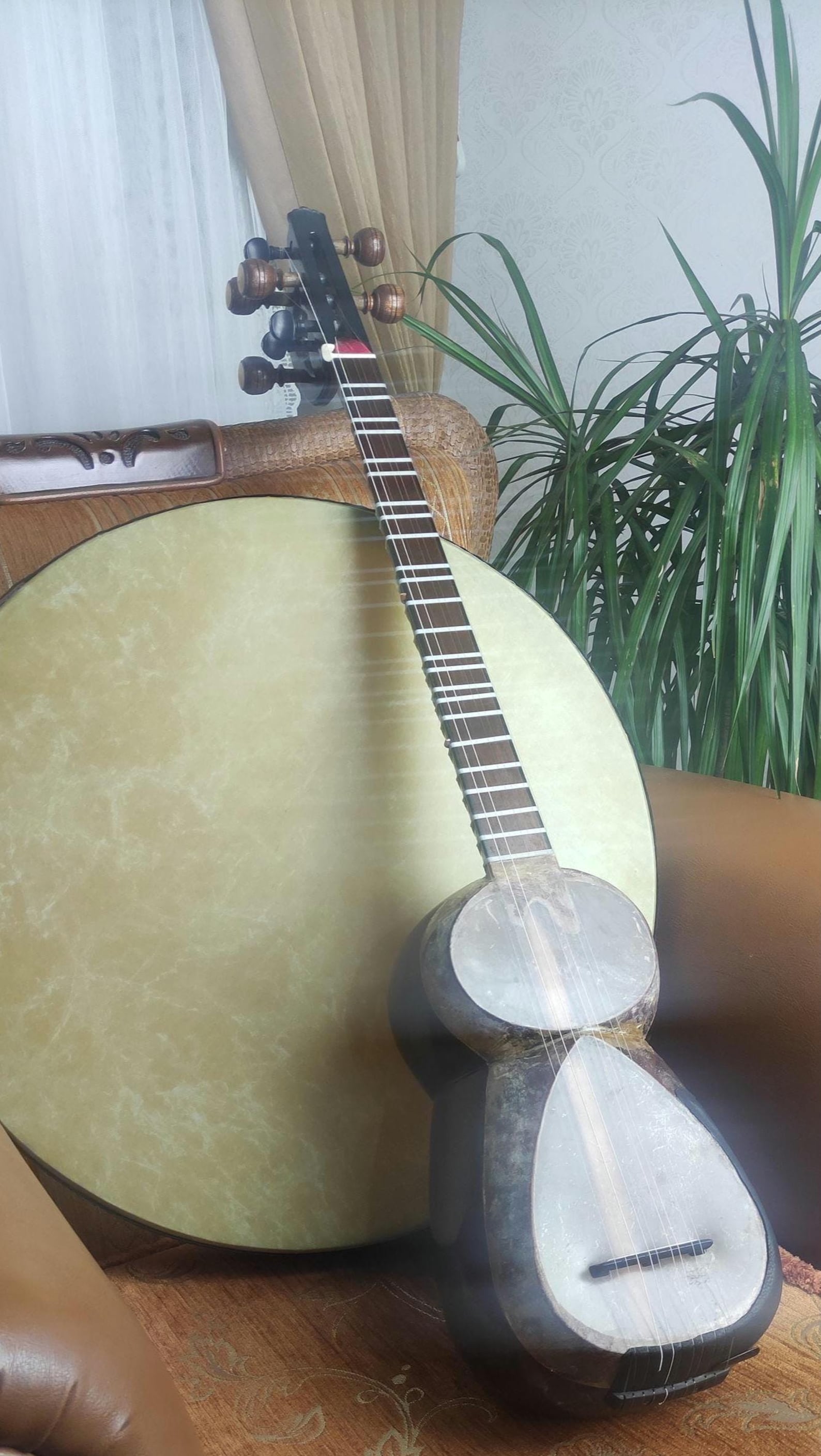 Handmade Azerbaijan Tar: Folk Musical Instrument - Etsy