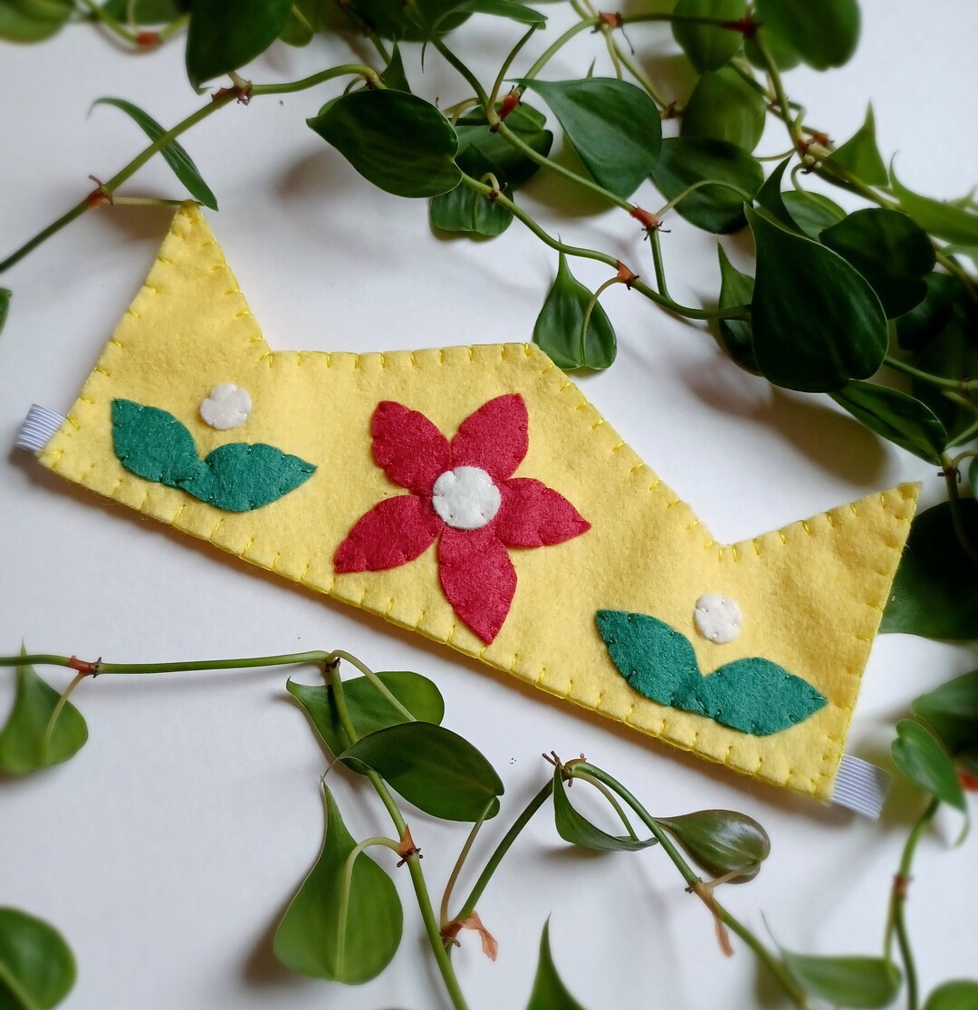 Bluey-inspired queen's Crown Felt Crown // Wool Felt Crown / Bluey ...