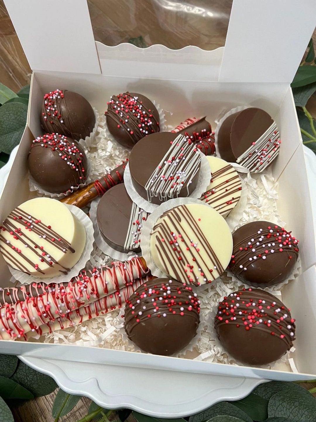 18 Pack Chocolate Gift Box Personalized for Halloween, Christmas ...