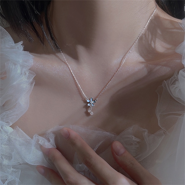 Clavicle Flowers Necklace - Etsy