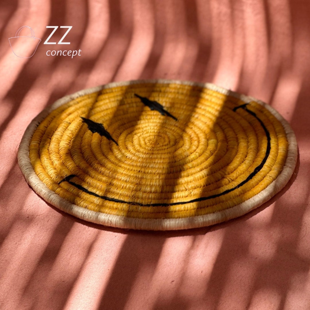 Handcrafted Raffia Smiley Face Placemats Eco-friendly Woven Table Decor ...