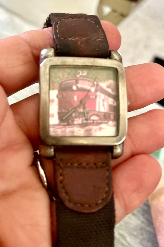 Antique Cigar Label Quartz Watch Union Station Working - Gem