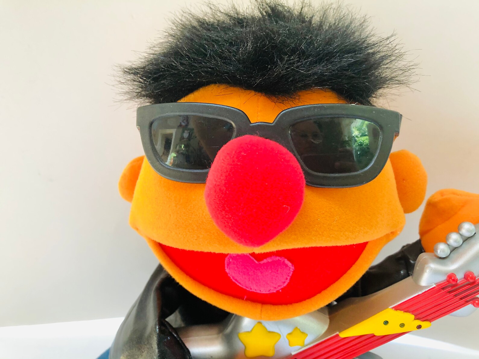 Sesame Street ROCK N and ROLL ERNIE Guitar 1998 Tyco Plush Toy Soft ...