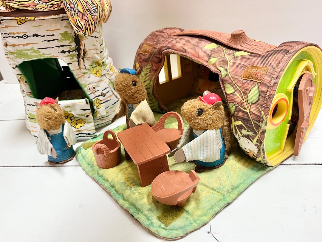 Fisher Price Woodsey Squirrel Soft Log House Playset Woodsy Vintage Toy ...