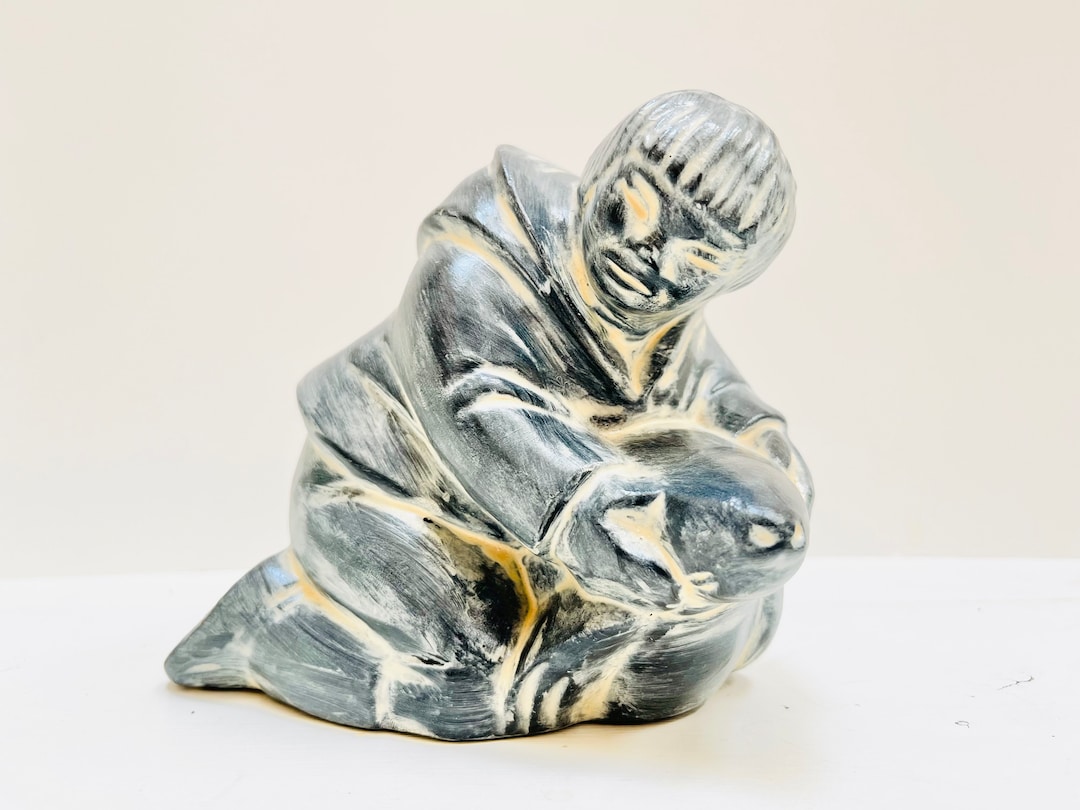Vintage Native Inuit Eskimo Seal Ceramic Figurine Pottery Sculpture Man ...