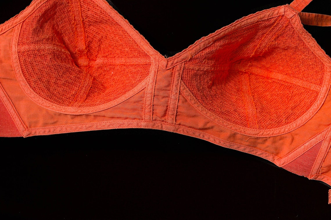 Vintage Bullet Bra Coral Bullet Bra Brassiere 1950s Bullet Etsy