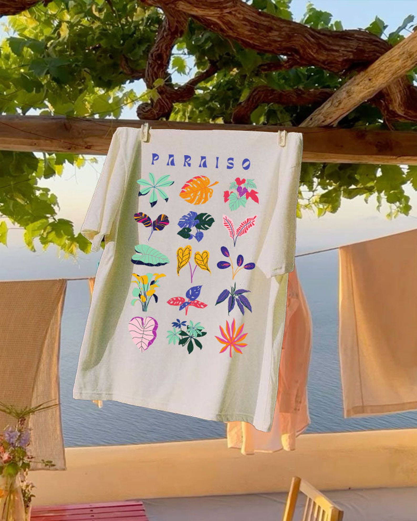 Tropical Paraiso T-shirt - Vintage Bird of Paradise Graphic Tee, Soft ...