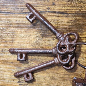 Vintage Cast Iron Large Lock With Keys Decor - Etsy