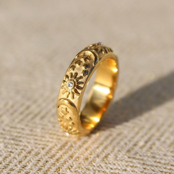 Sun and Moon Ring - Etsy