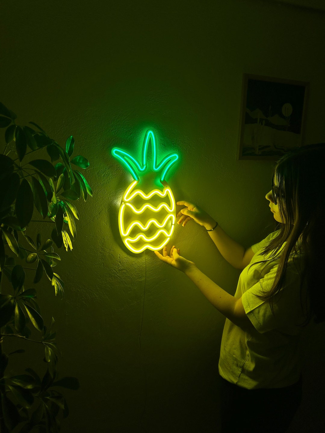 Vibrant Pineapple LED Neon Sign: Tropical Wall Art Decor for Summer ...