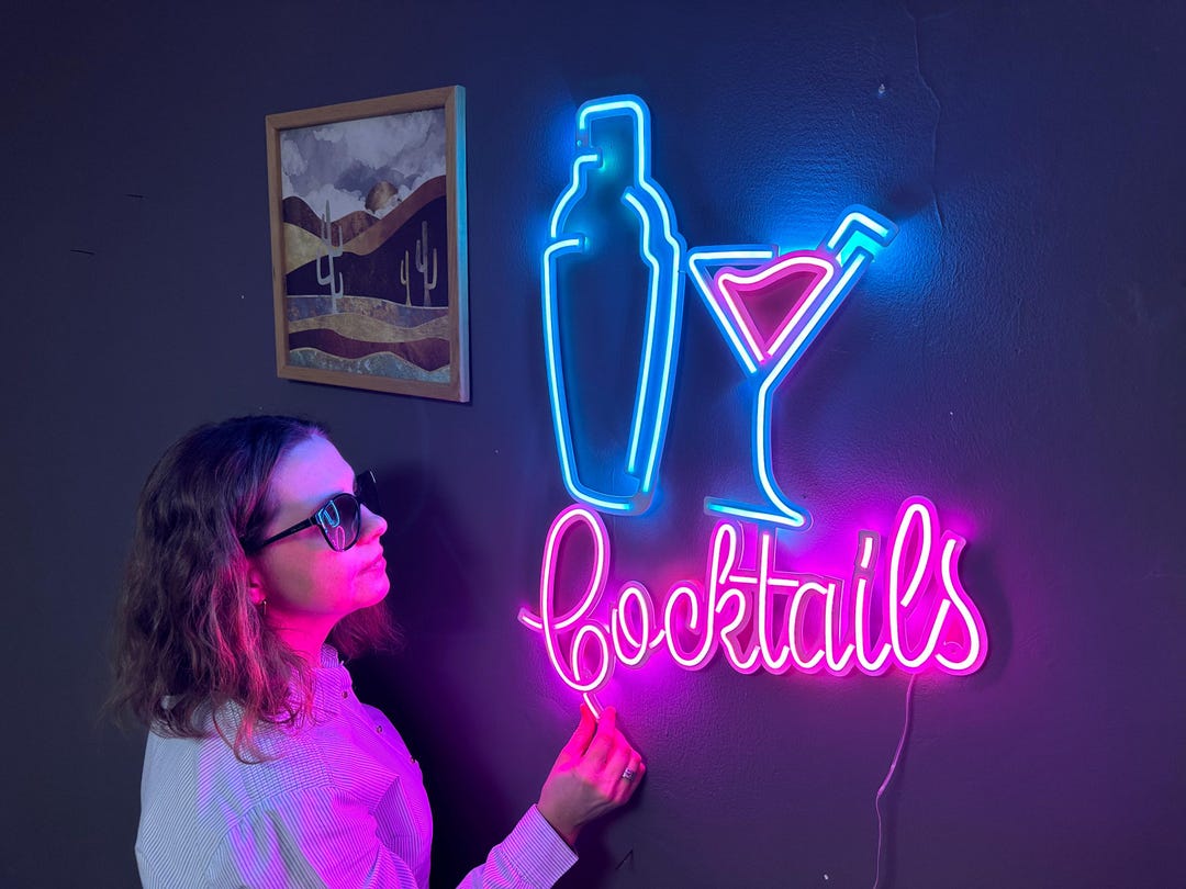 Cocktails Neon Sign – Neon Metal Art Vibrant LED Decor for a Lively ...