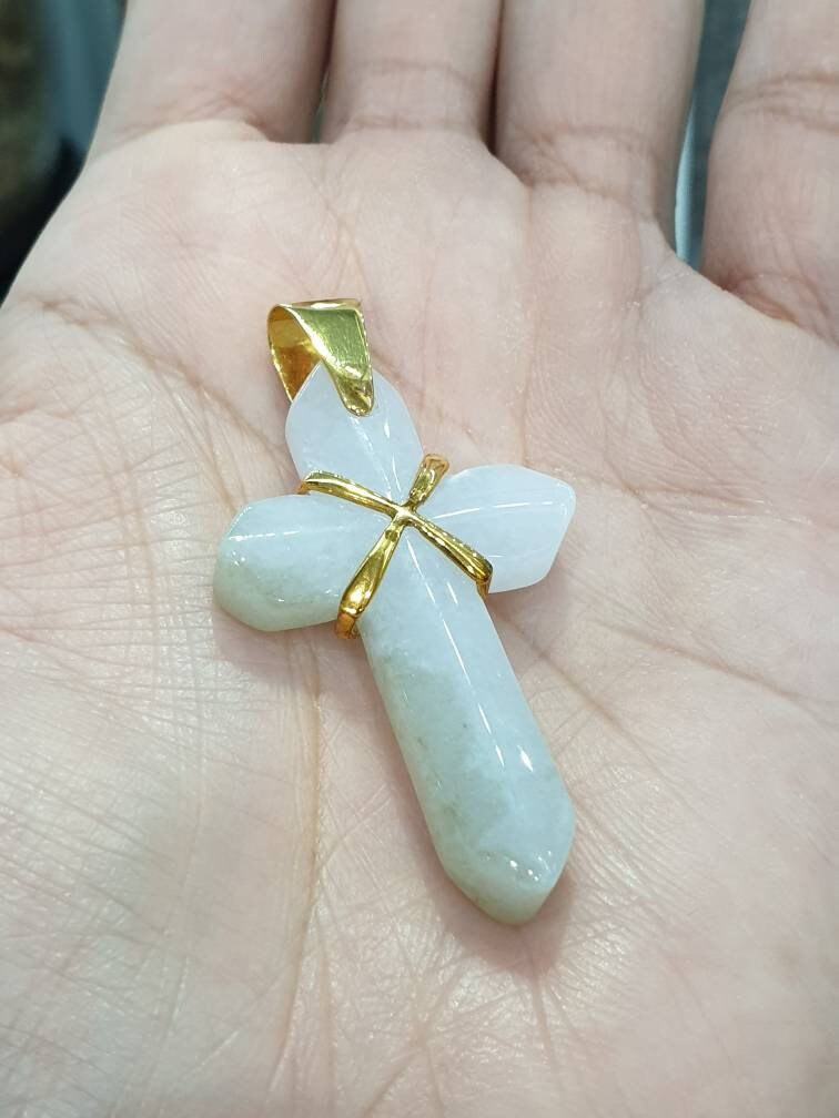 Jade Cross Pendant in 14K Gold - Etsy