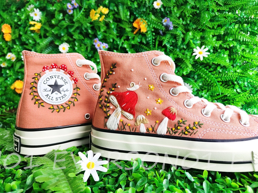 Custom Converse Embroidered Shoes Converse Chuck Taylor 1970s Custom ...