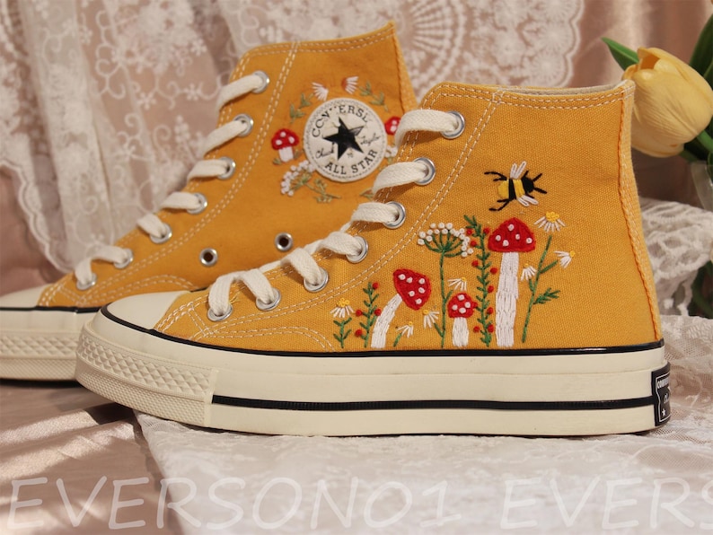 Custom Embroidered Converse Chuck Taylor 1970s: Hand-stitched Floral ...