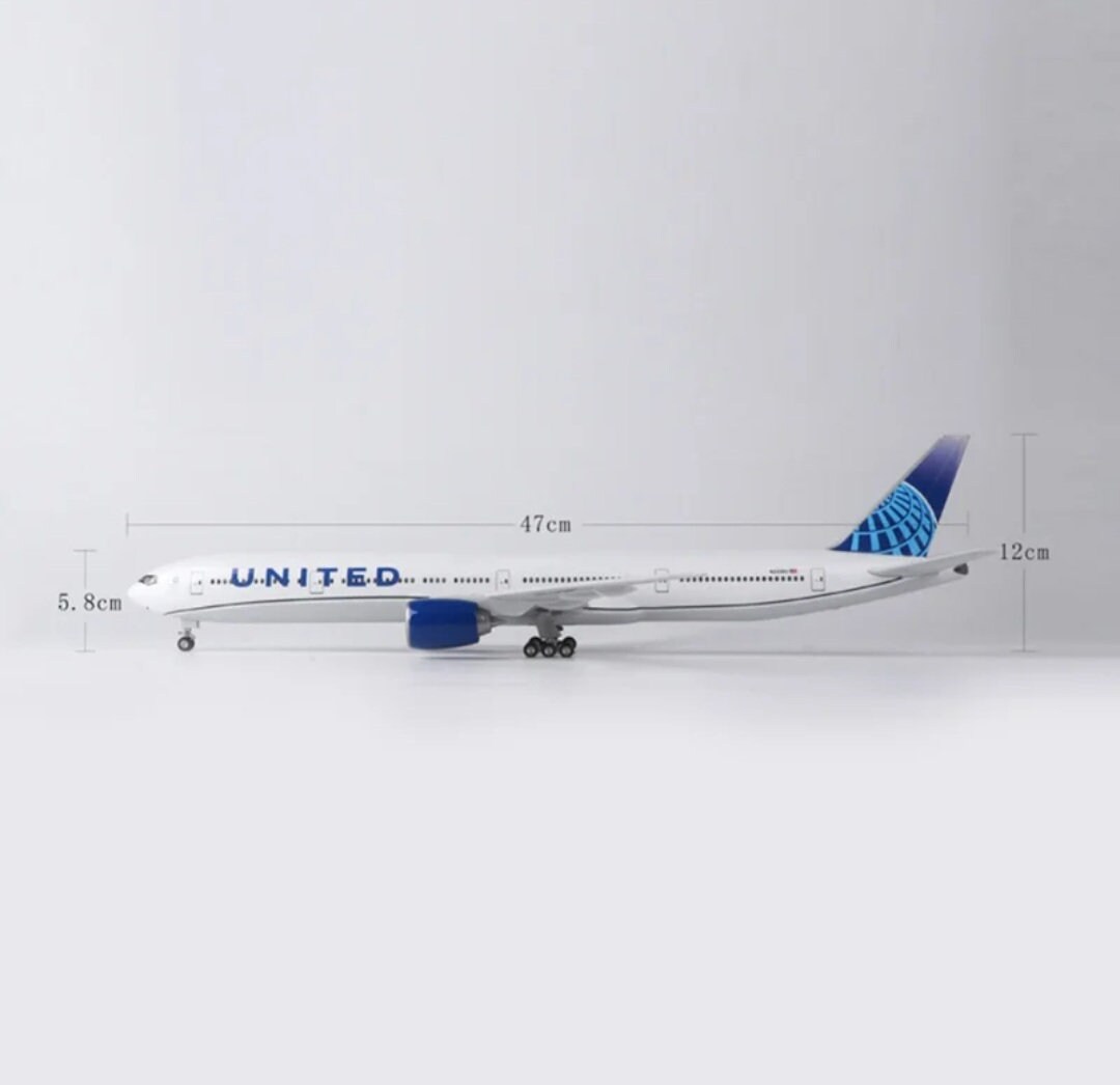 United Airlines Boeing B777-400 Airplane 47cm Model 1:157 Metal Decor ...