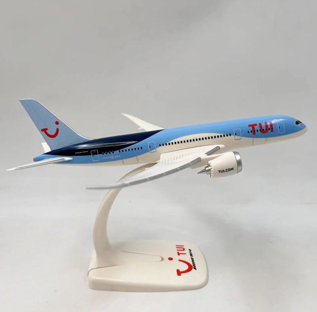 Tui Air Boeing 737-800 MAX 1:200 Alloy 20cm Aircraft Metal Decor ...