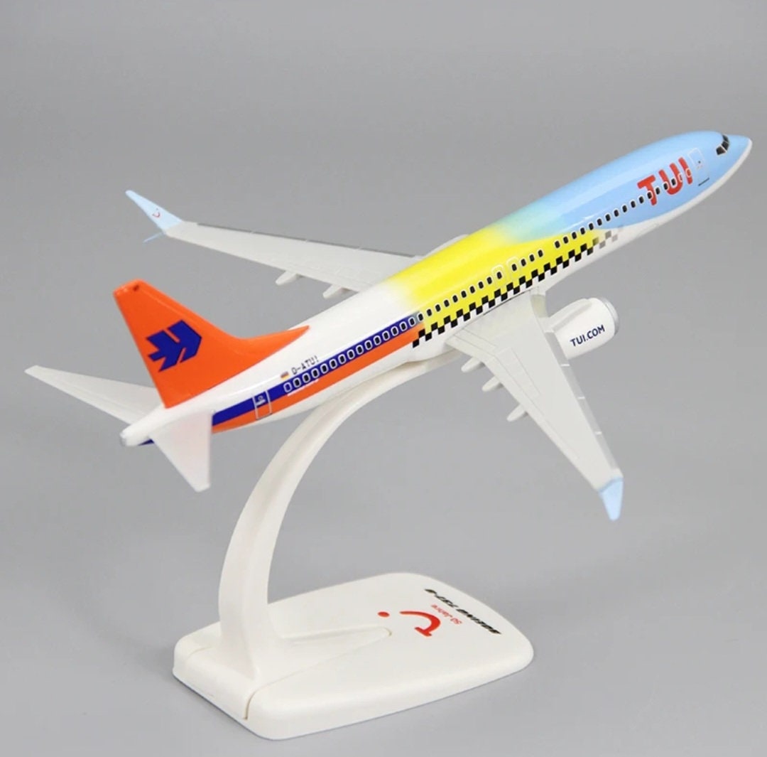 Tui Air Boeing 737-800 MAX 1:200 Alloy 20cm Aircraft Metal Decor ...