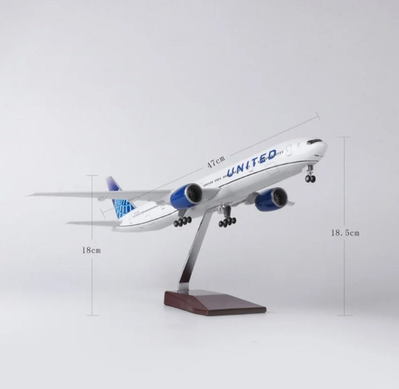 United Airlines Boeing B777-400 Airplane 47cm Model 1:157 Metal Decor ...