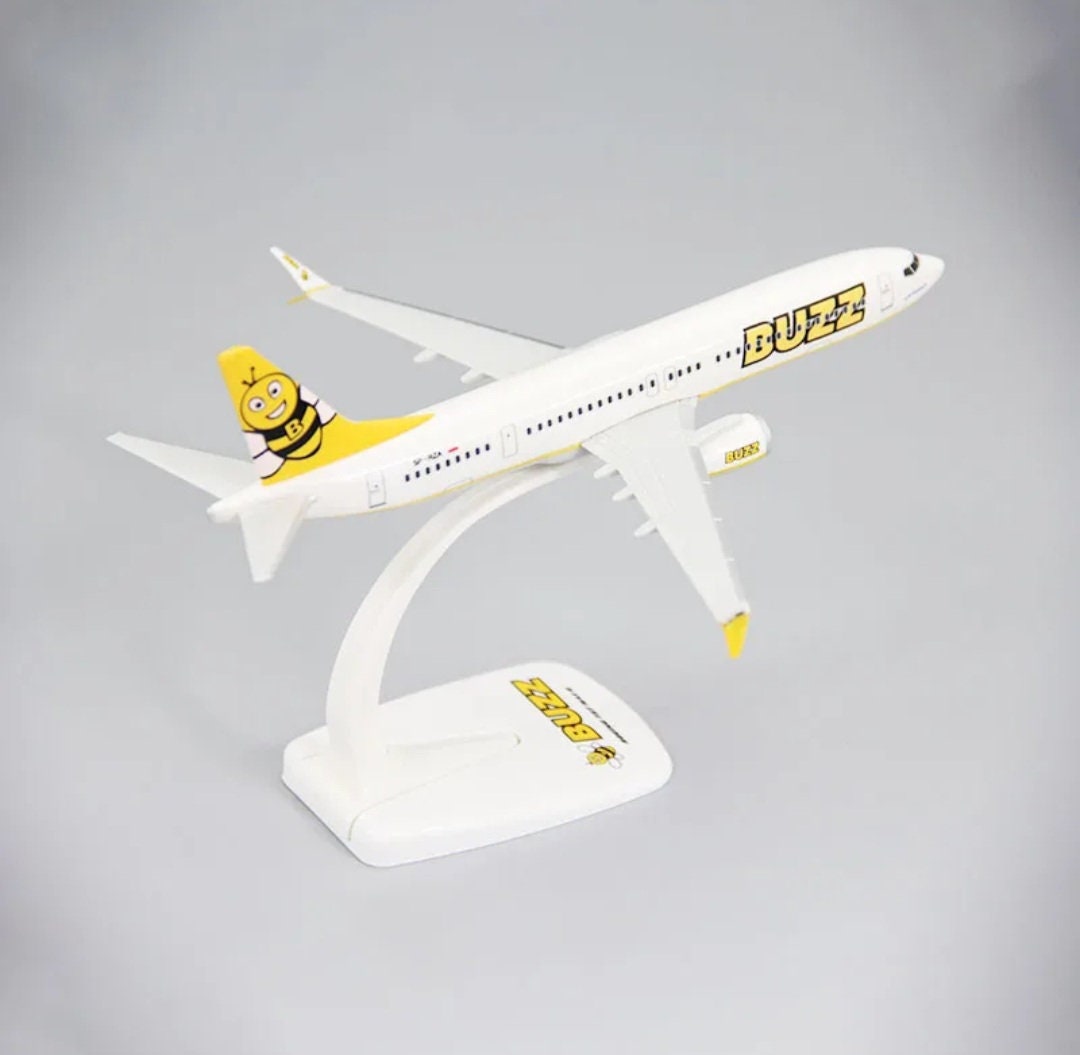 Ryanair Buzz Boeing 747-800 MAX 1:200 Alloy 20cm Aircraft - Etsy