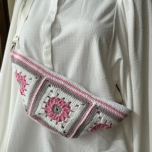 Crochet Granny Square Bag Pattern: Easy Phone Pouch. - Etsy