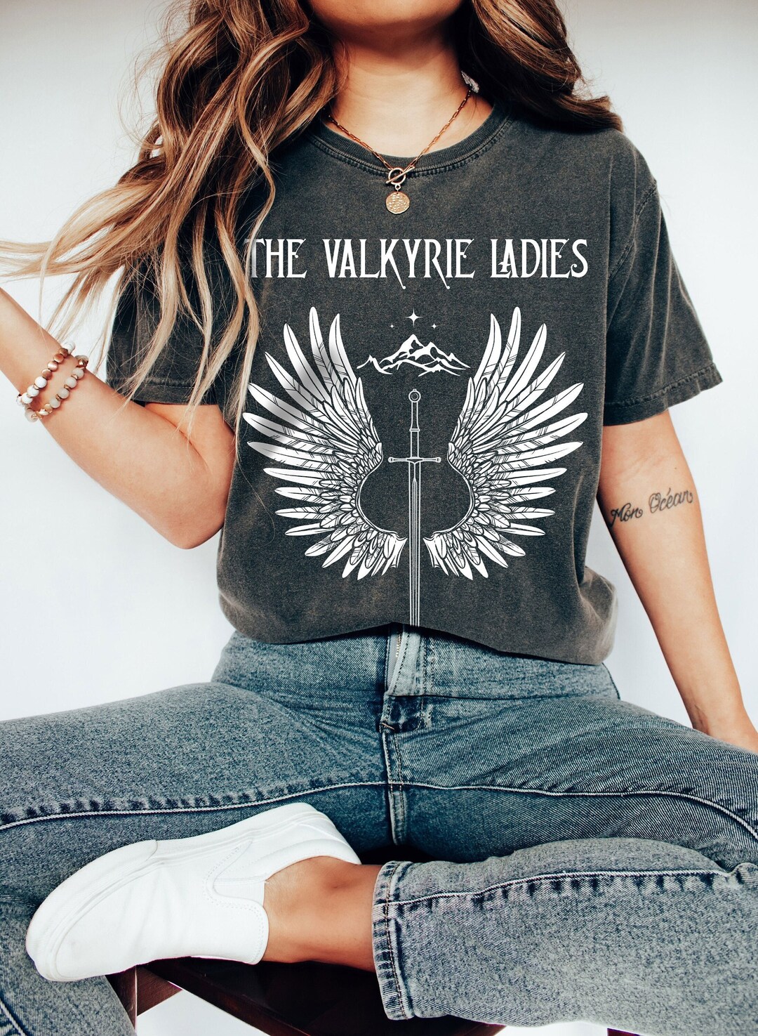 ACOTAR T Shirt, Iiiyria Shirt, Feyre Shirt, Sarah J Maas Shirt, Velaris ...