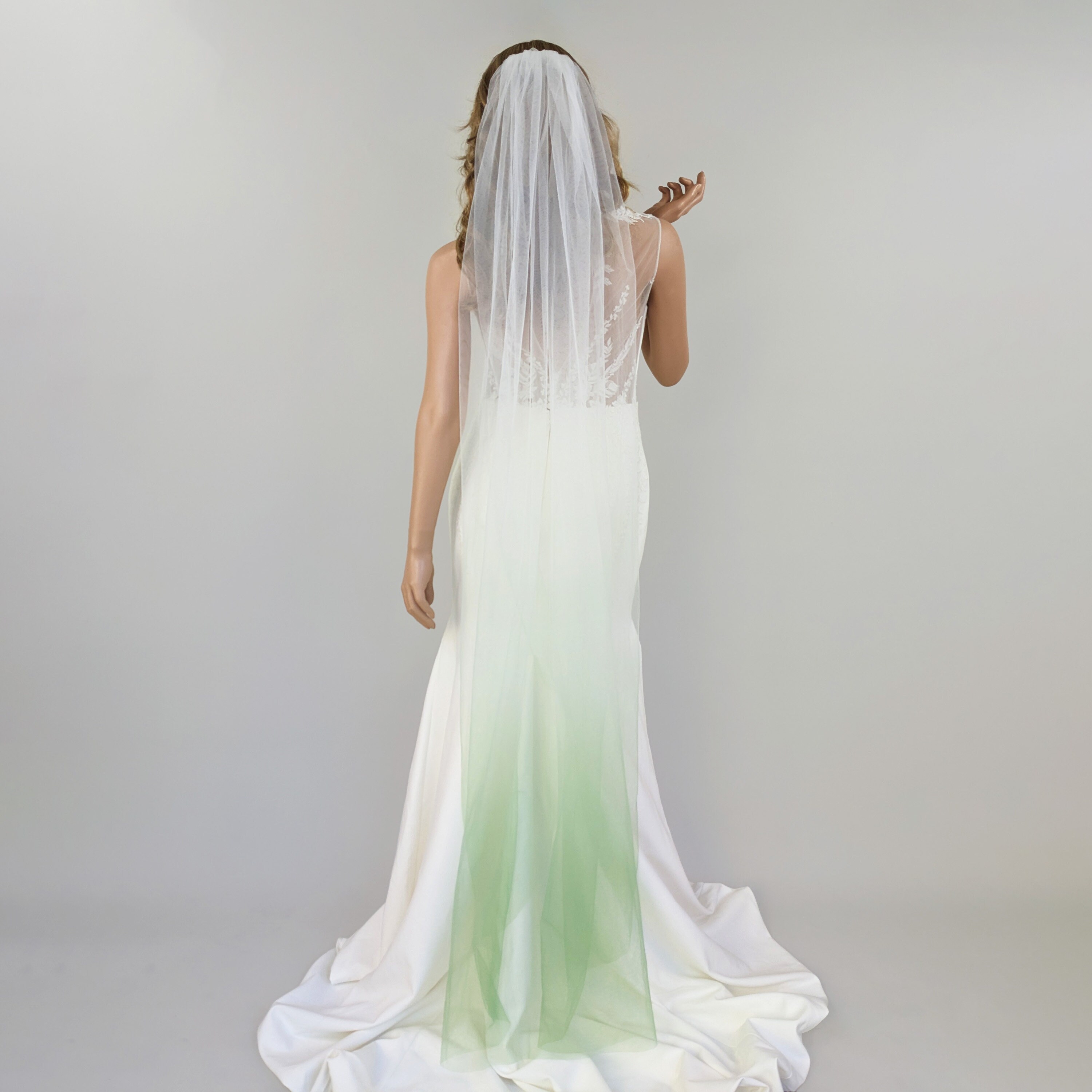 Ombre Green Wedding Veil Dip Dyed Green Soft Tulle, Single Tier Rounded ...