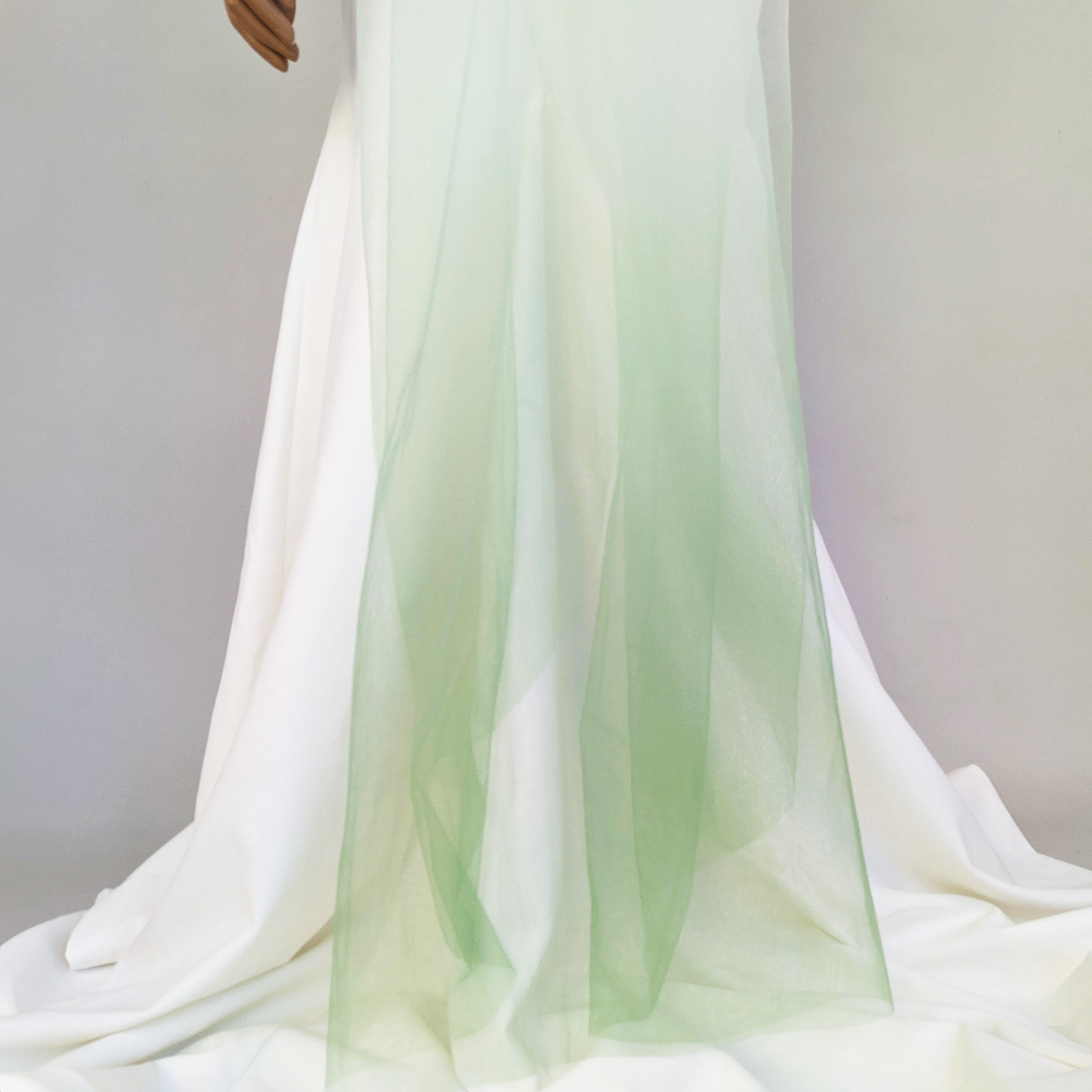 Ombre Green Wedding Veil Dip Dyed Green Soft Tulle, Single Tier Rounded ...