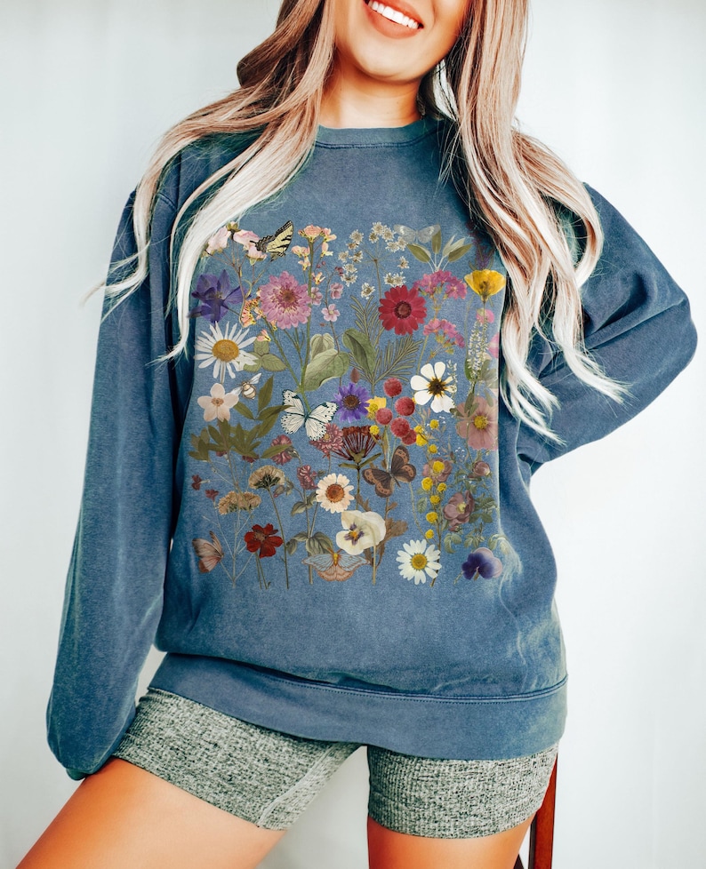 Vintage Pressed Flowers Sweatshirt, Comfort Colors® Boho Cottagecore ...