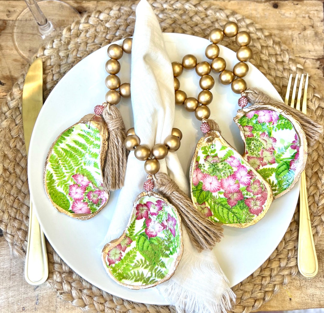 Palm Beach Table Decor Idea Shell Napkin Ring. Palm Beach Wedding Table ...