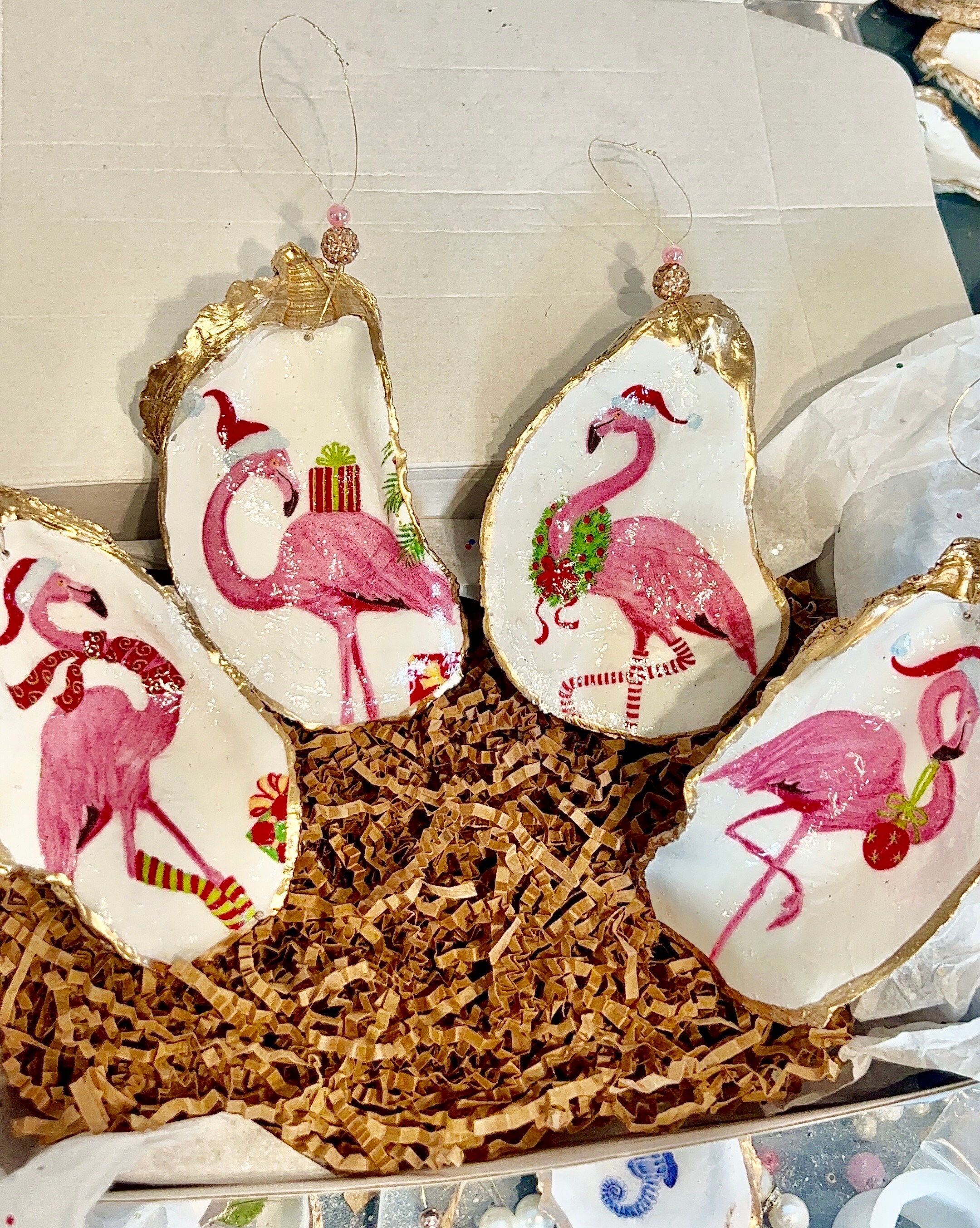 Large Festive Flamingos Oyster Shell Ornament Gift Set. Tropical ...