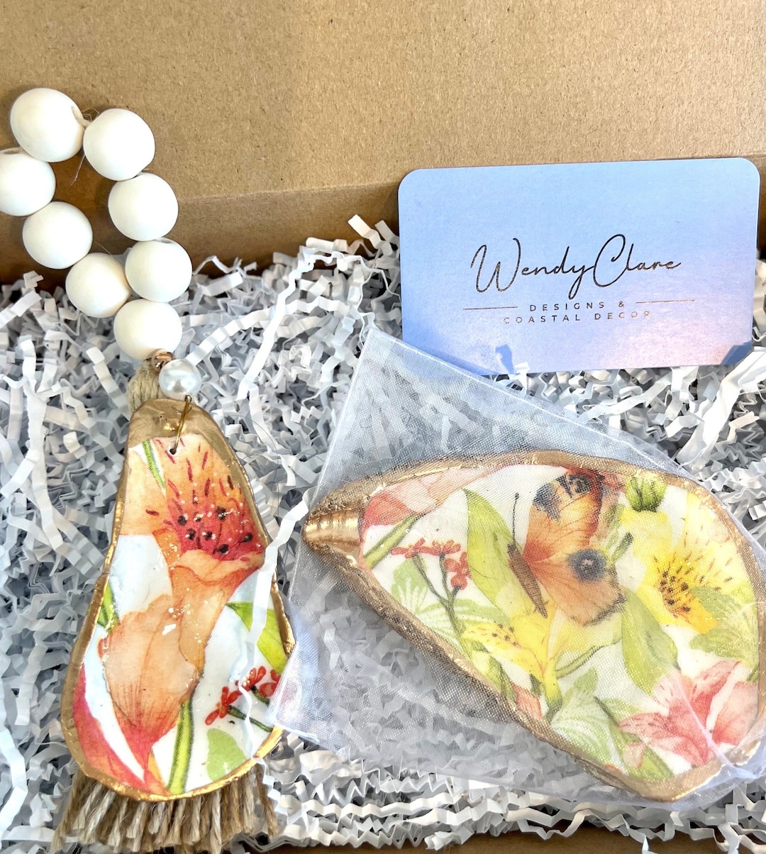 Palm Beach Event Favor and Decor Set Coastal Ring Dish Favor & Shell ...