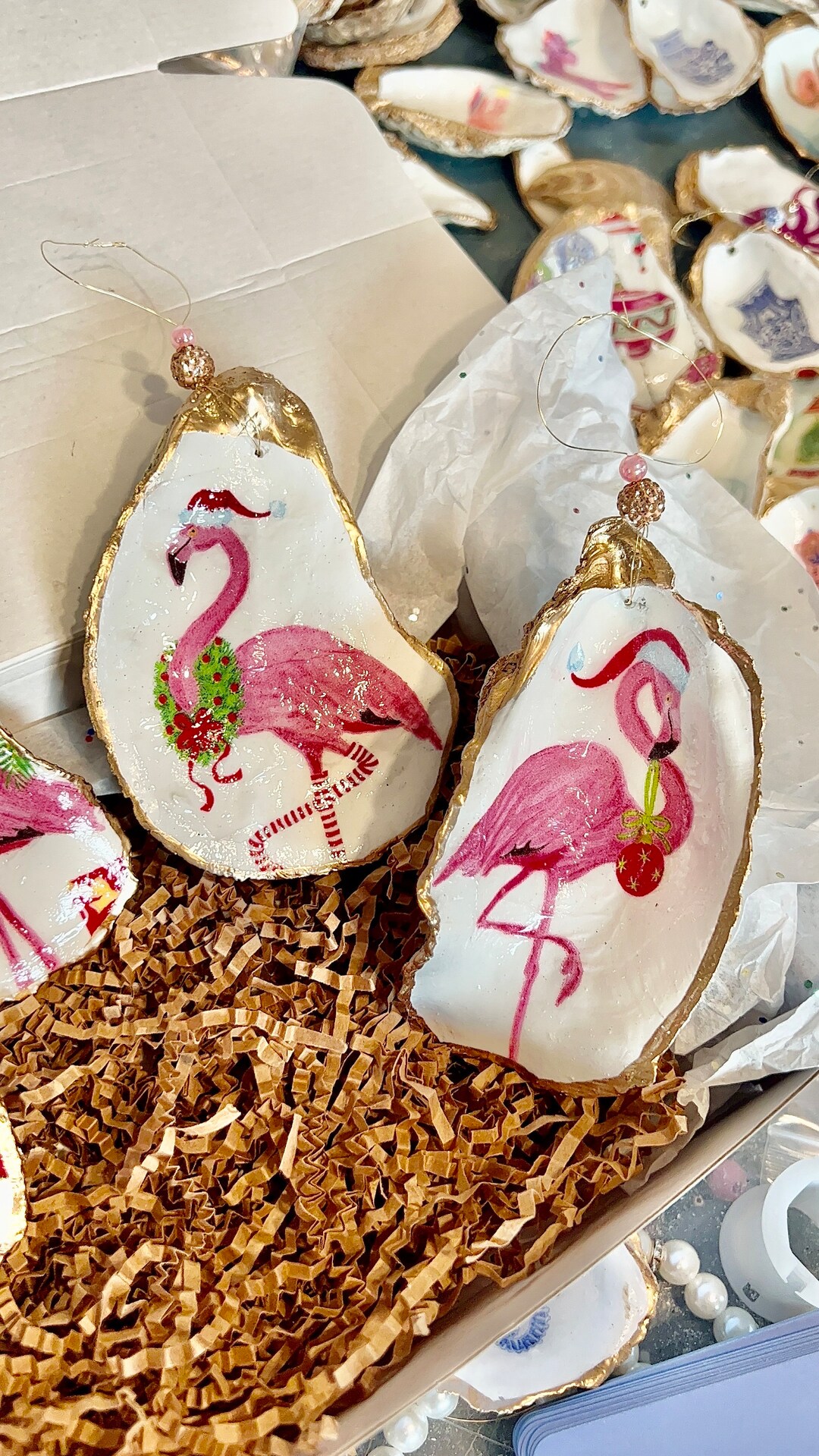 Large Festive Flamingos Oyster Shell Ornament Gift Set. Tropical ...