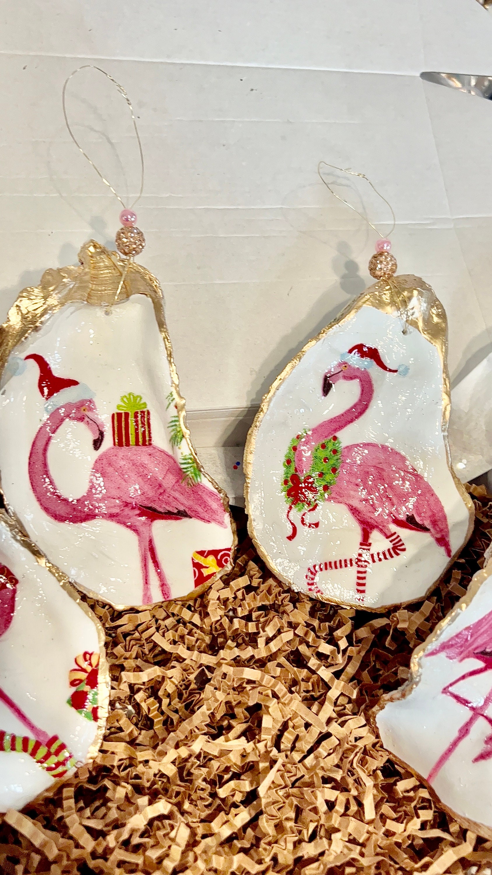 Large Festive Flamingos Oyster Shell Ornament Gift Set. Tropical ...