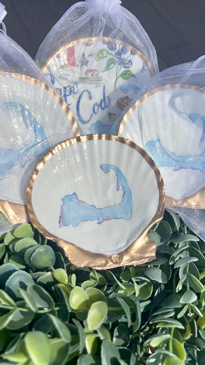 Cape Cod Wedding Favor Idea Decoupaged Shell Dish Jewelry Tray. Beach ...